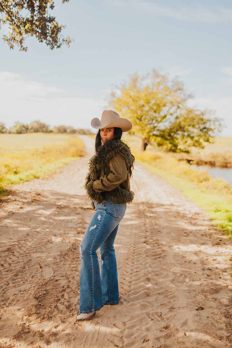 The Jayco Jeans – Punchy Vaquera