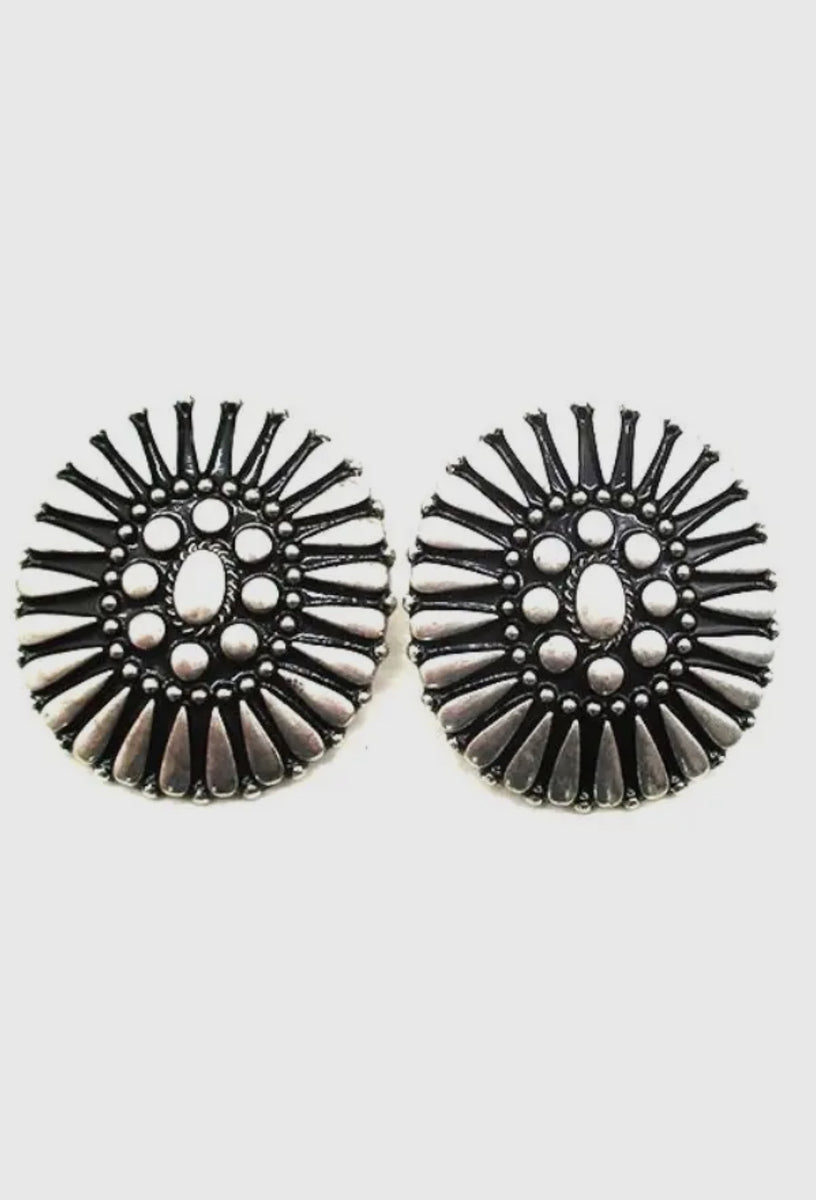 The Floral Faux Concho Studs – Punchy Vaquera